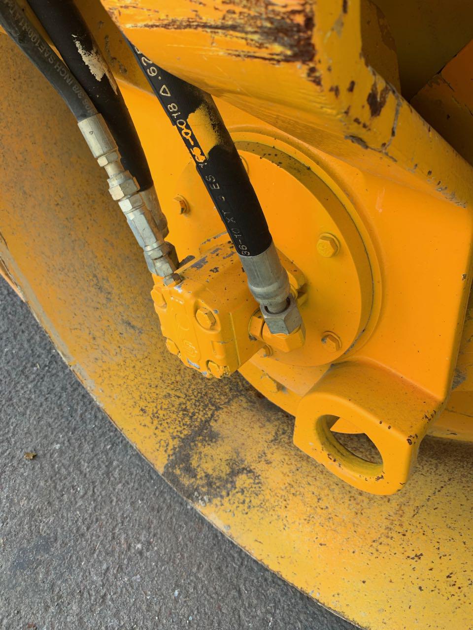 compacteur tandem d'occasion caterpillar CB334E